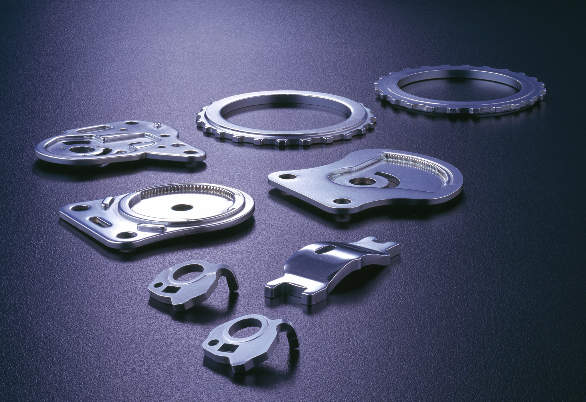 高精度な自動車部品 金型の要件とは？500型以上の設計・製作実績をもとに解説 | FS WORKS 愛知・静岡・浜松の精密プレス金型・治具設計製造